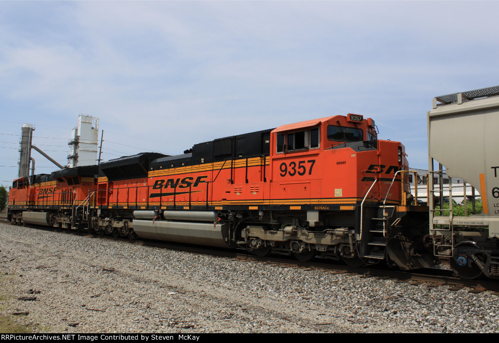 BNSF 9357
